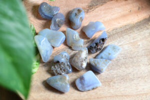 14 Crystals for Digestion and Stomach Pain (Updated)
