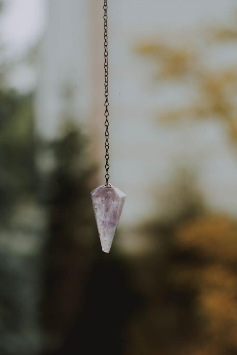 11 Best Crystals to Wear Around your Neck (Updated)