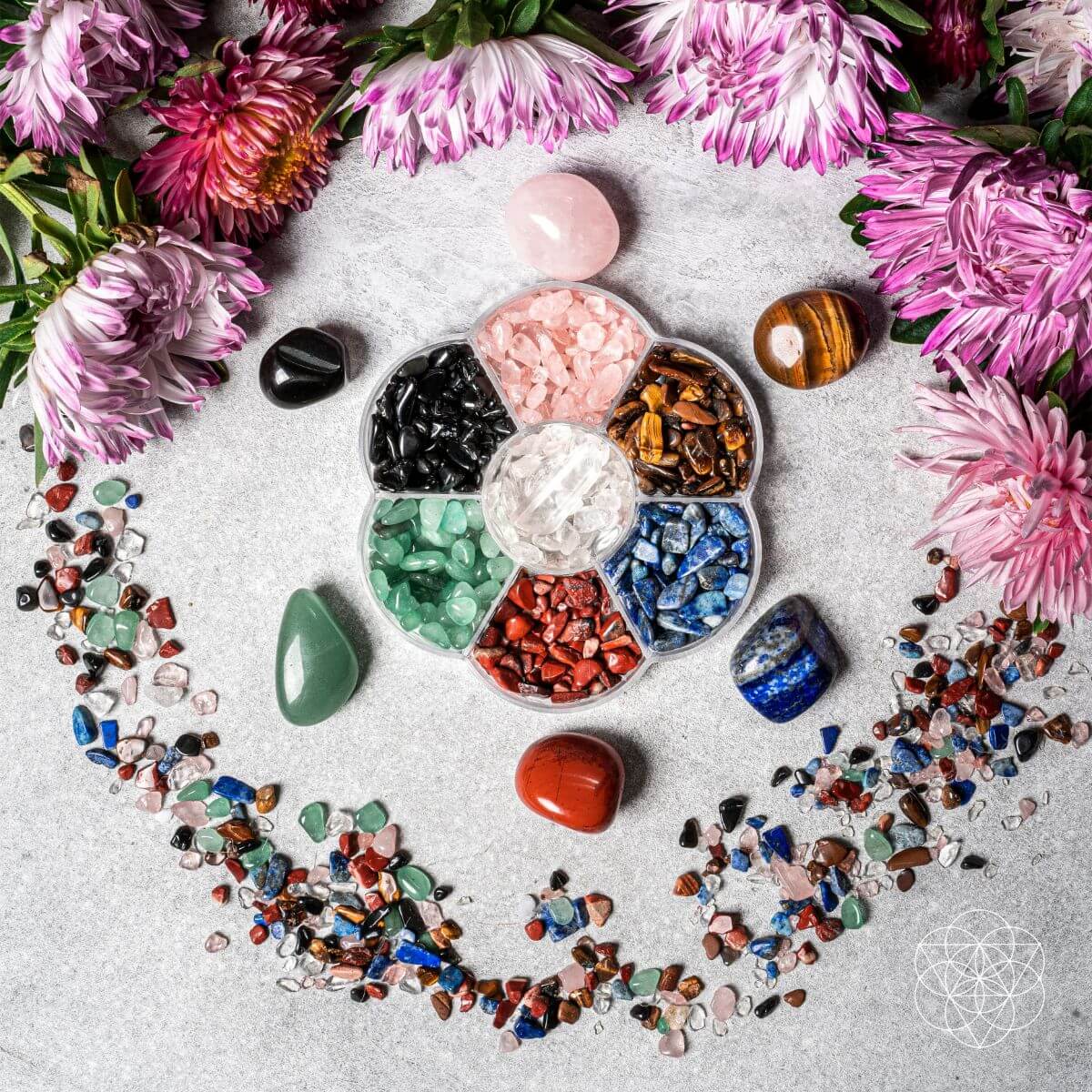 9 Obsidian Combinations: Amethyst, Rose Quartz, and More