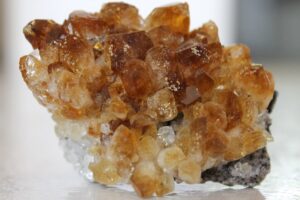21 Different Types of Quartz Crystals (With Images)