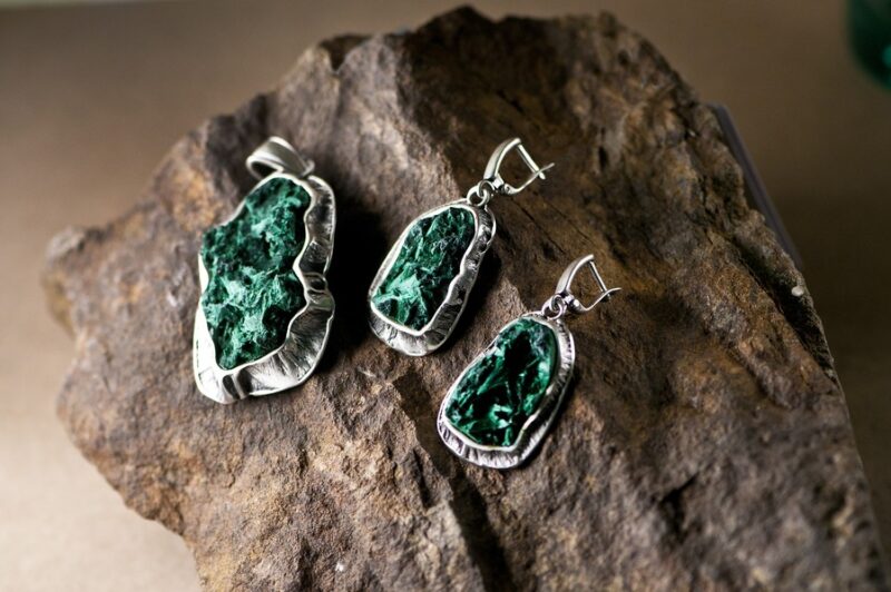 11 Malachite Combinations: Rose Quartz, Amethyst, Moldavite