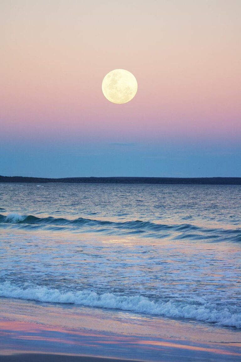How to Charge and Cleanse Crystals in Full Moon? 5 Steps