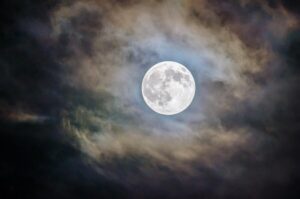 How to Charge and Cleanse Crystals in Full Moon? 5 Steps