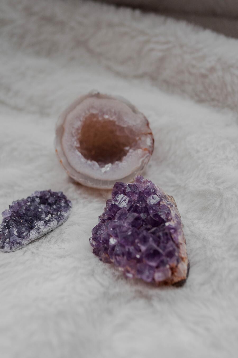 11 Best Crystals for Sadness and Loneliness (With Images)