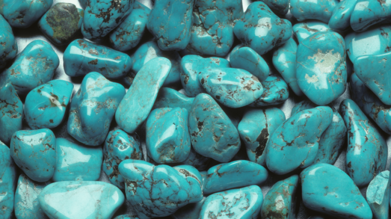 Howlite Turquoise: 7 Healing Properties and Crystal Meaning