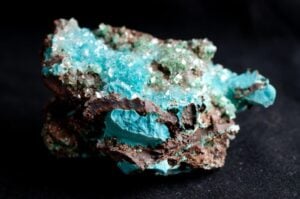 7 Most Dangerous Crystals to Wear (Toxic Crystals)