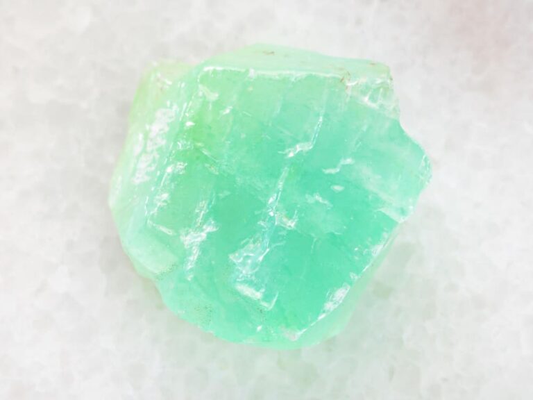 17 Light Green Crystal Names: Gemstone Images