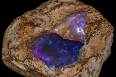 7 Purple And Green Crystals: Names And Images